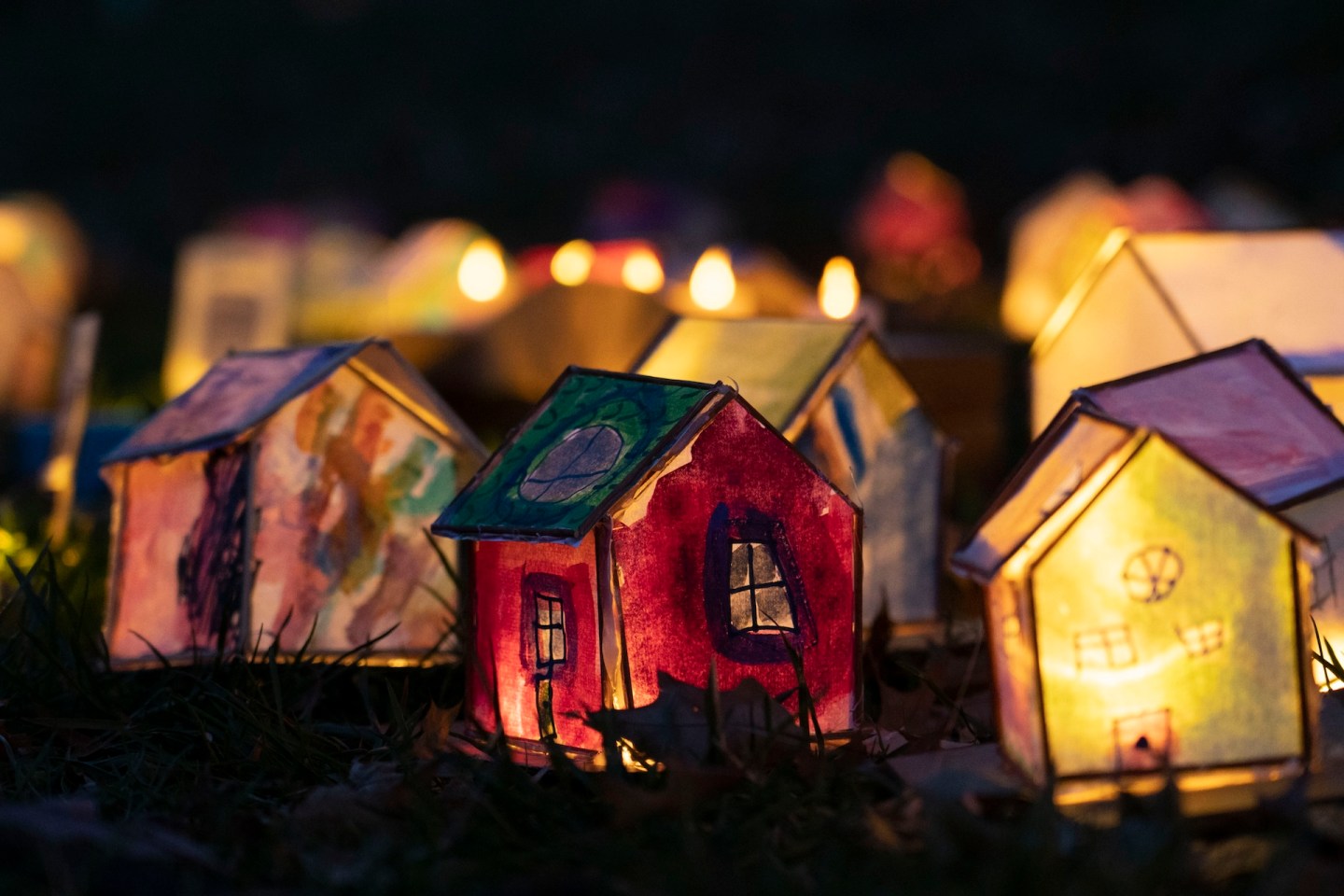 2025 Talbot Avenue Bridge Lantern Walk | Welcome to North Woodside